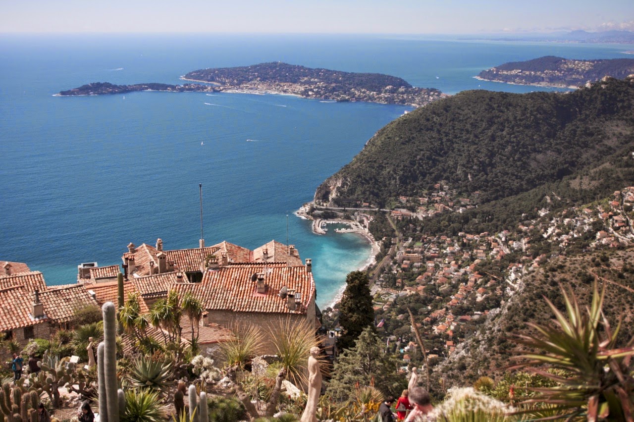 Côte d'Azur: Eze ville, view from the hill top