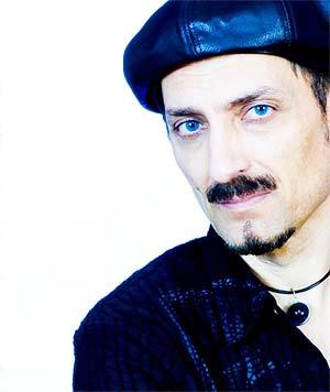 Farhad Darya Popular Afghan Singer Latest Pictures | Afghan Showbiz