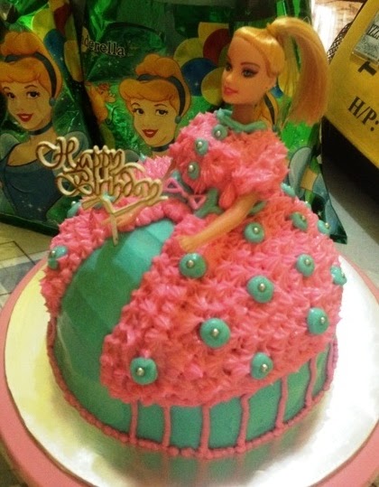 Izrin Bakery: Princess Kek + Cookies