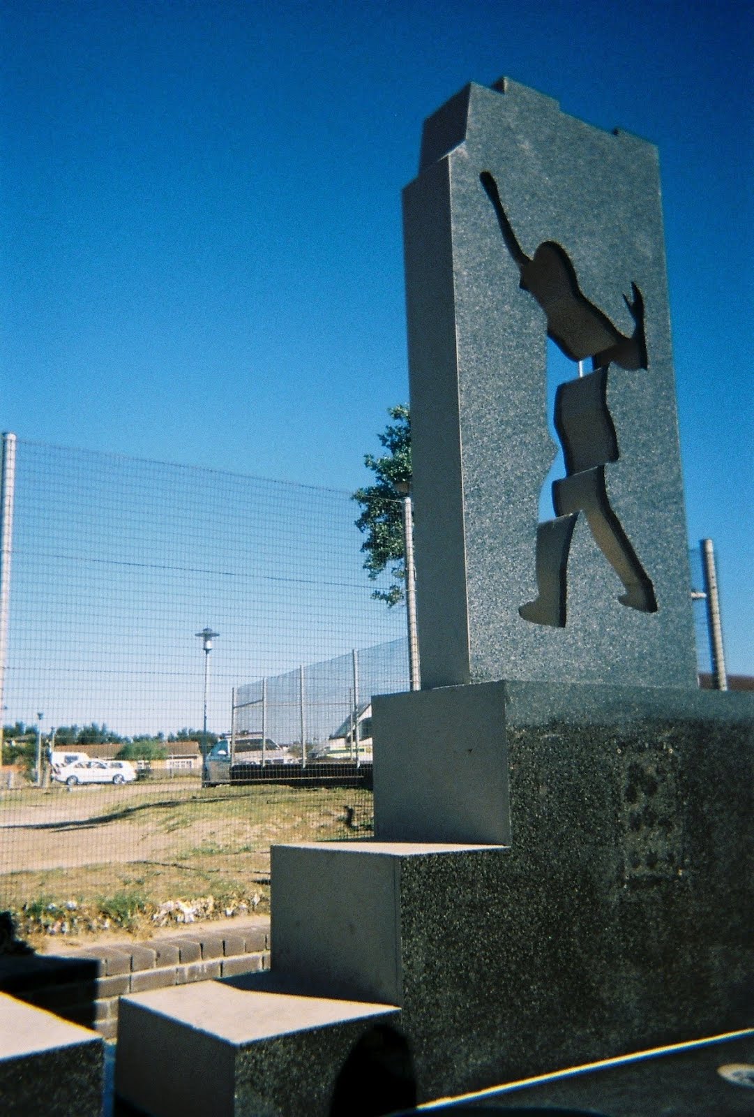 Praising Shadows.: A Disposable Camera in Cape Town - Memorials.