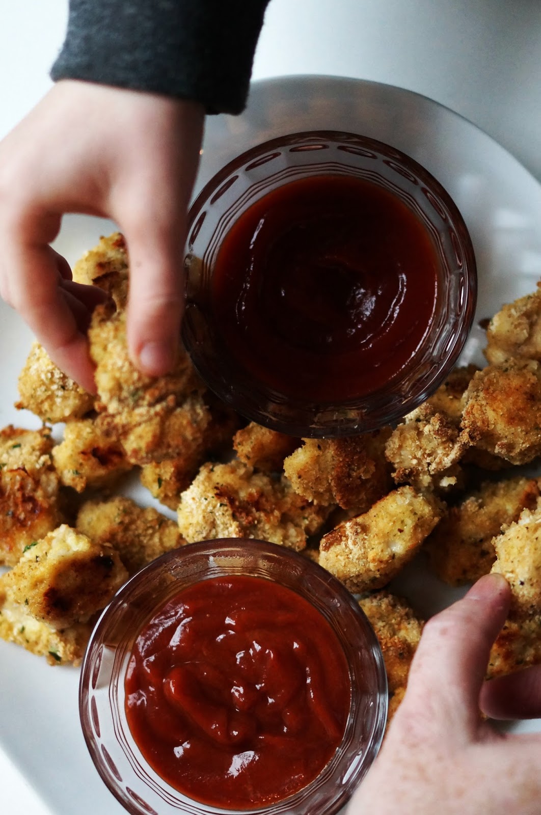 French's Ketchup Spicy Nugget Dip - Rebecca Lately