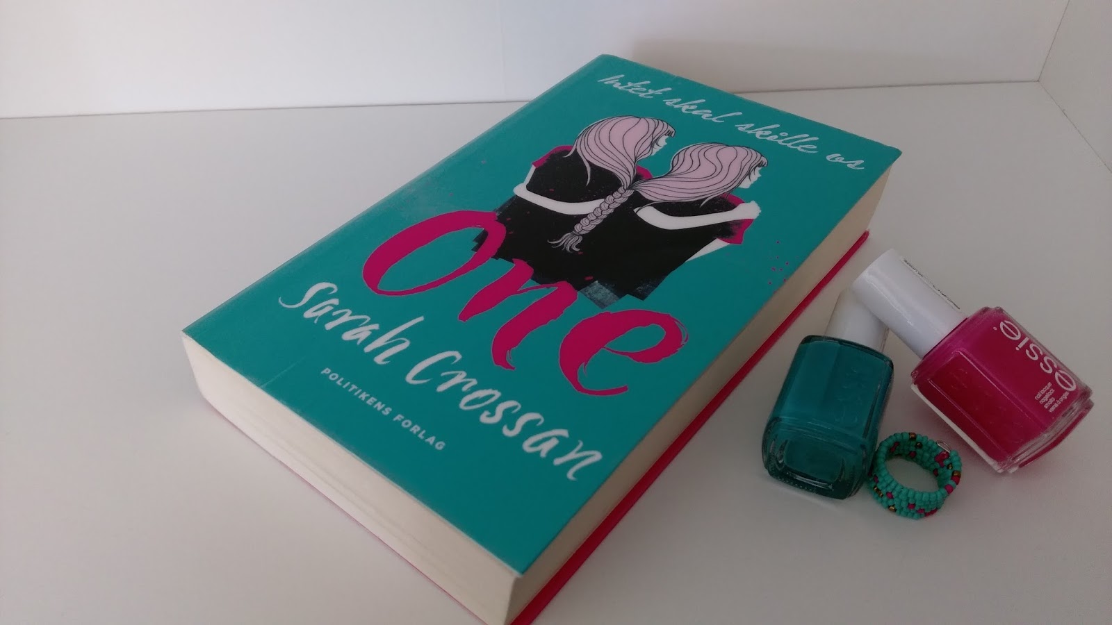 Bare et kapitel mere: One af Sarah Crossan