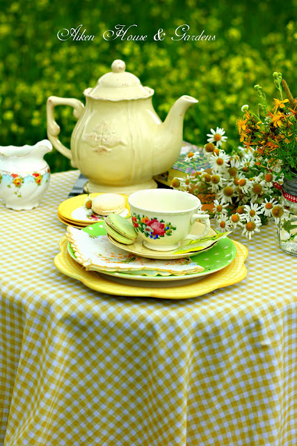 Aiken House & Gardens: Sunshine Yellow Afternoon Tea