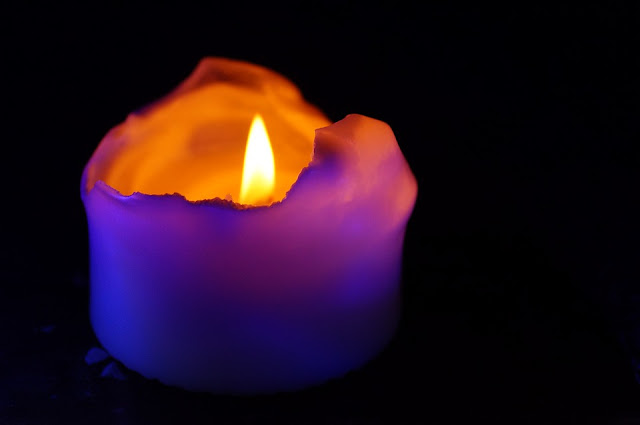 Para qué utilizar velas moradas