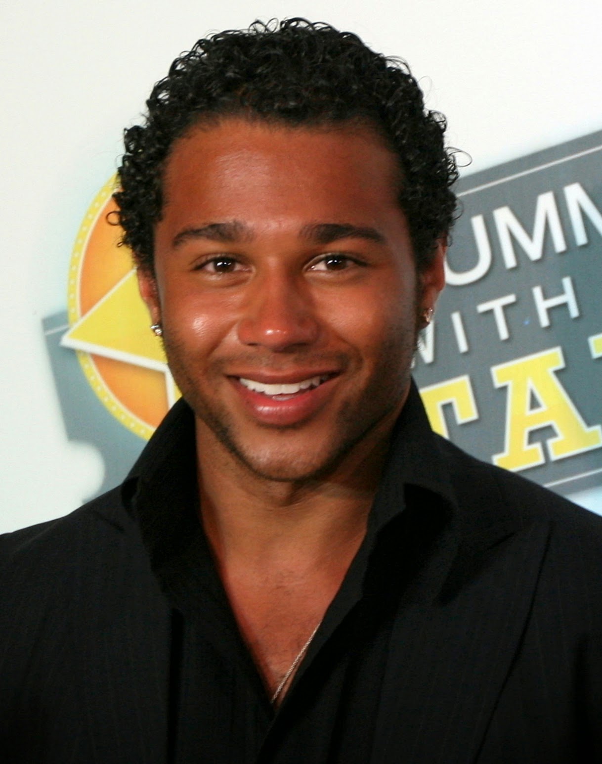 Corbin Bleu Fotoğraf Albümü ~ Disney Channel İzle