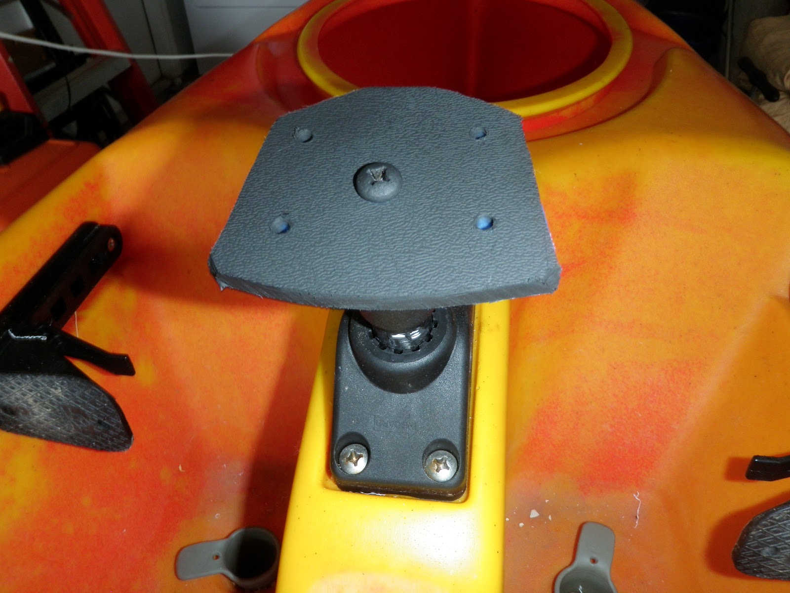 Sweet and Salty Kayak Fishing: Hummingbird PiranhaMax 170 Install