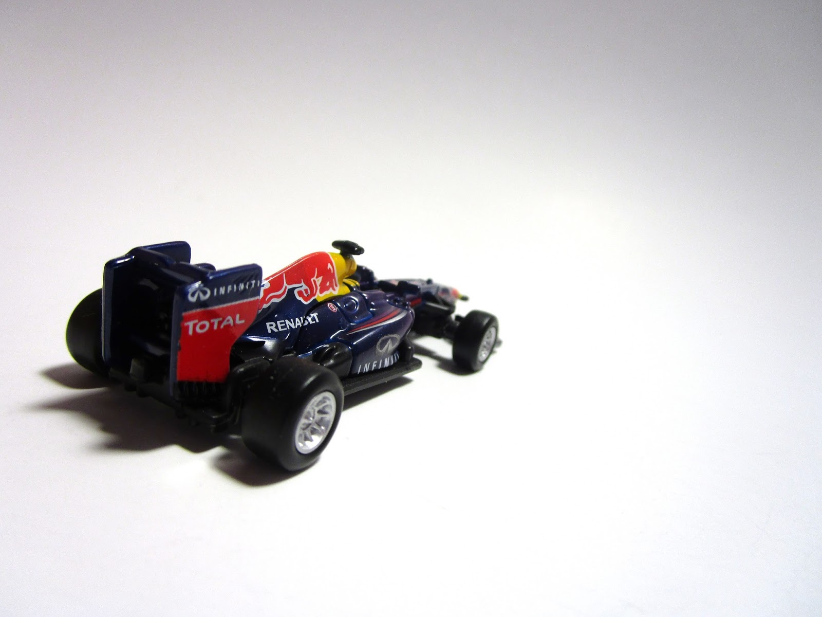 We Need More Quality 1:64 Scale F1 Diecast! | All About Cars