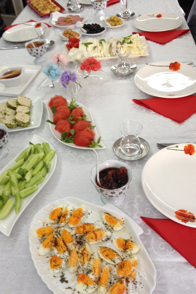 MAYALI KOLAY POĞAÇA VE BAYRAM KAHVALTISI (KAHVALTI SOFRASI-3) | SÜSLÜ ...