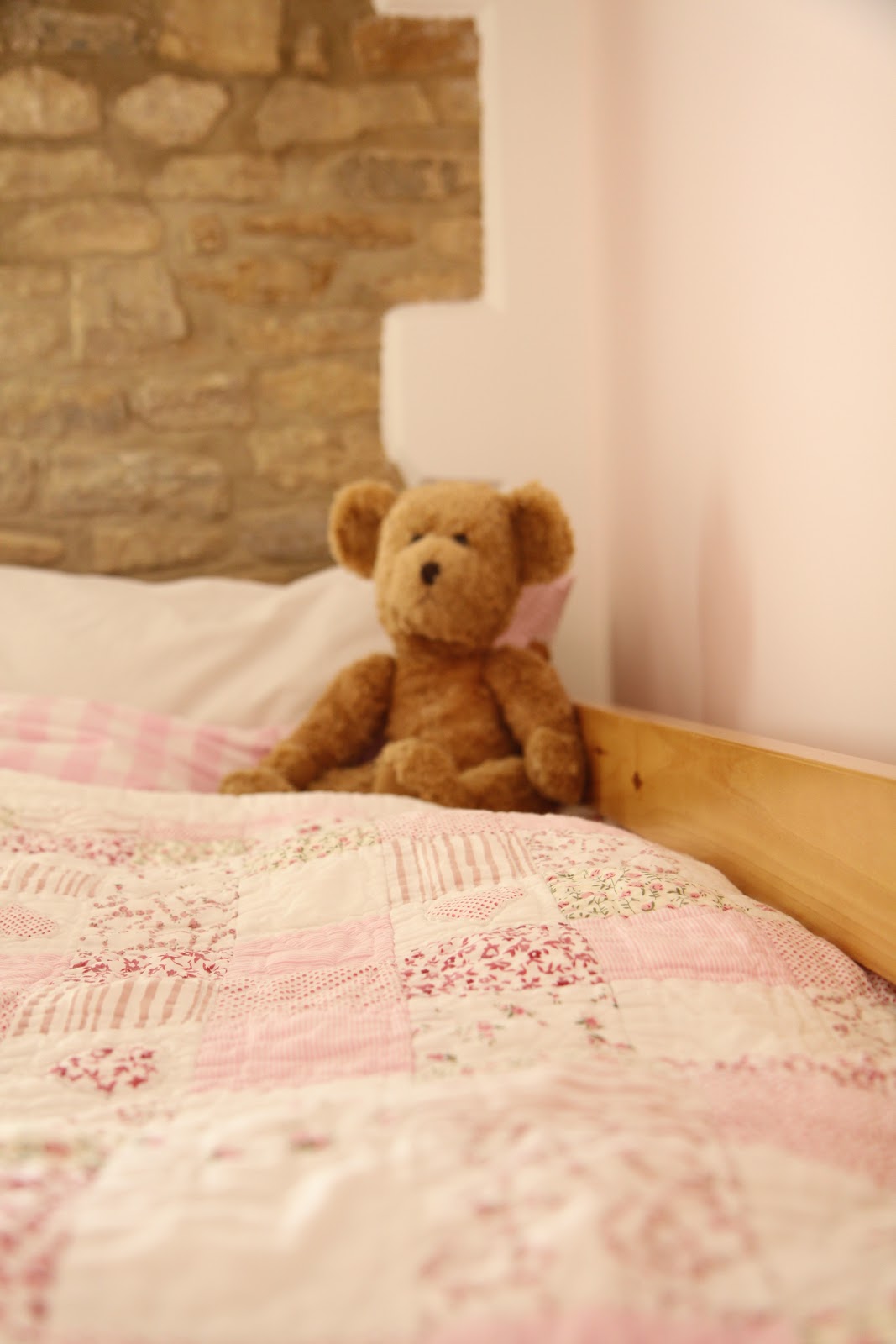 Modern Country Style: Our Girls' Bedroom: The Snuggly Beds