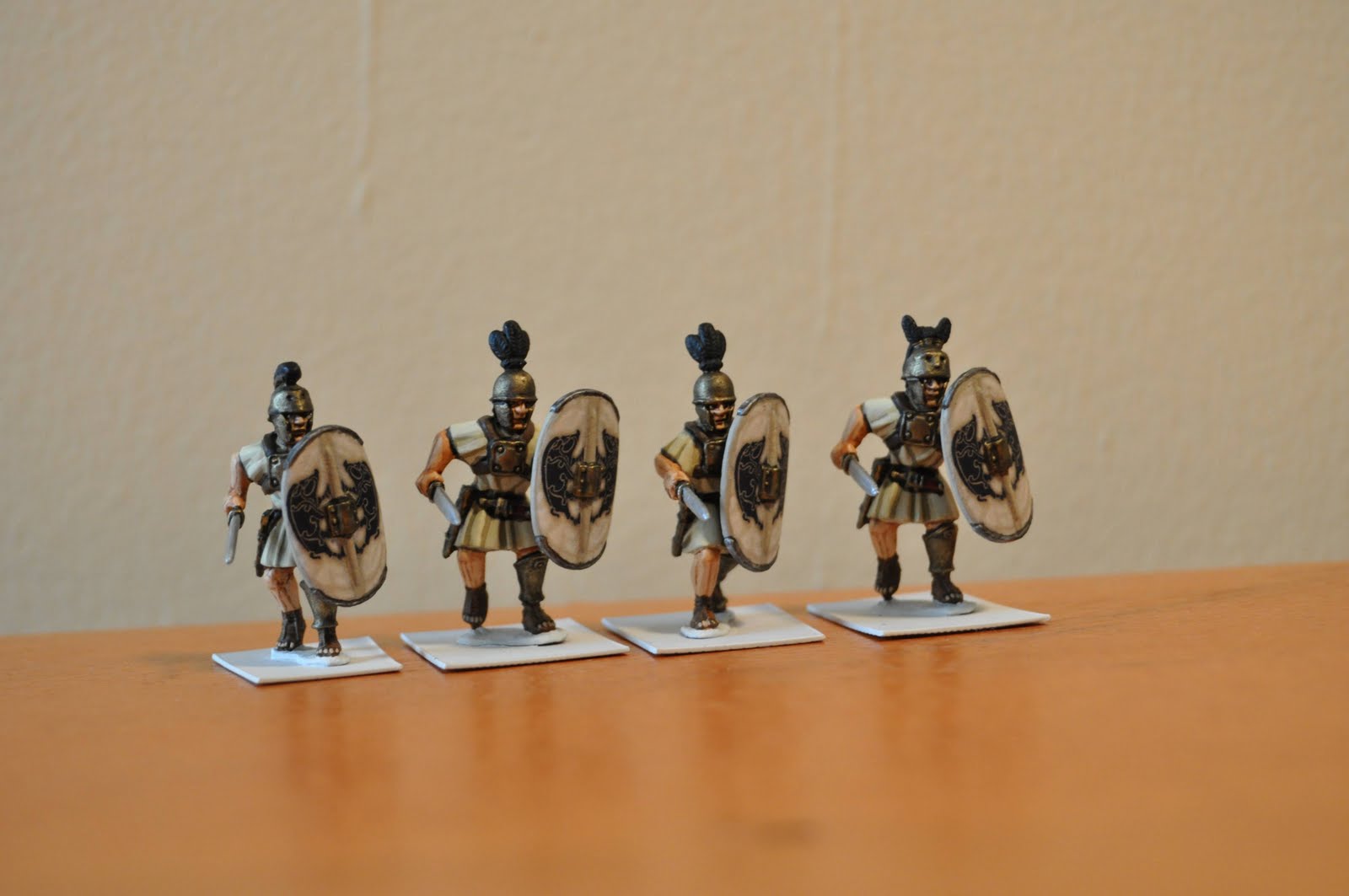 J White's Gallery: 25mm Roman Hastati