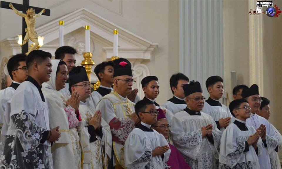 New Liturgical Movement: Solemn Mass in the Philippines for a Priestly ...