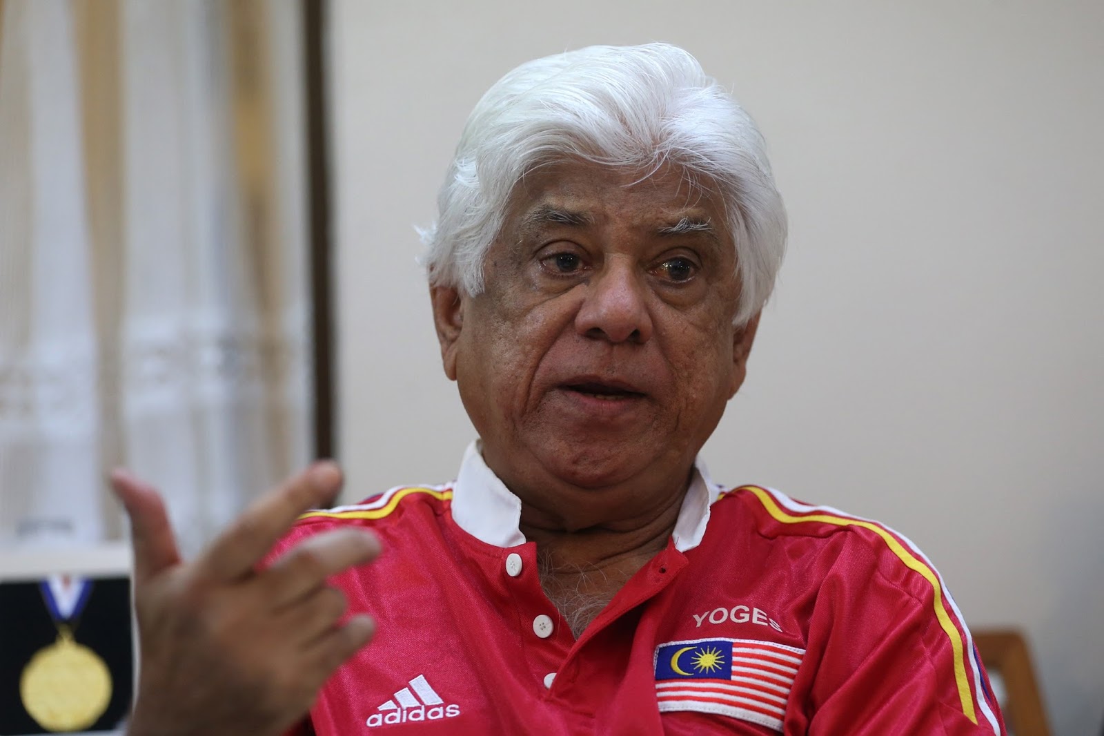 Level Field: It's hard to be Yoges