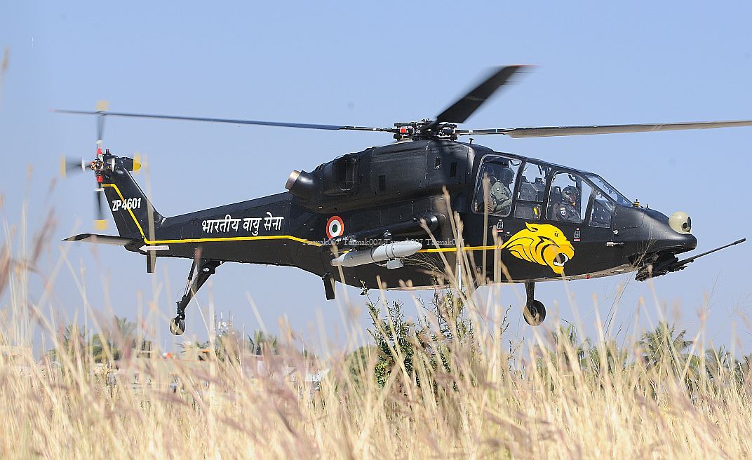 LCH TD-4 TECHNOLOGY DEMONSTRATOR TAKES TO SKIES | Pakistan Defence