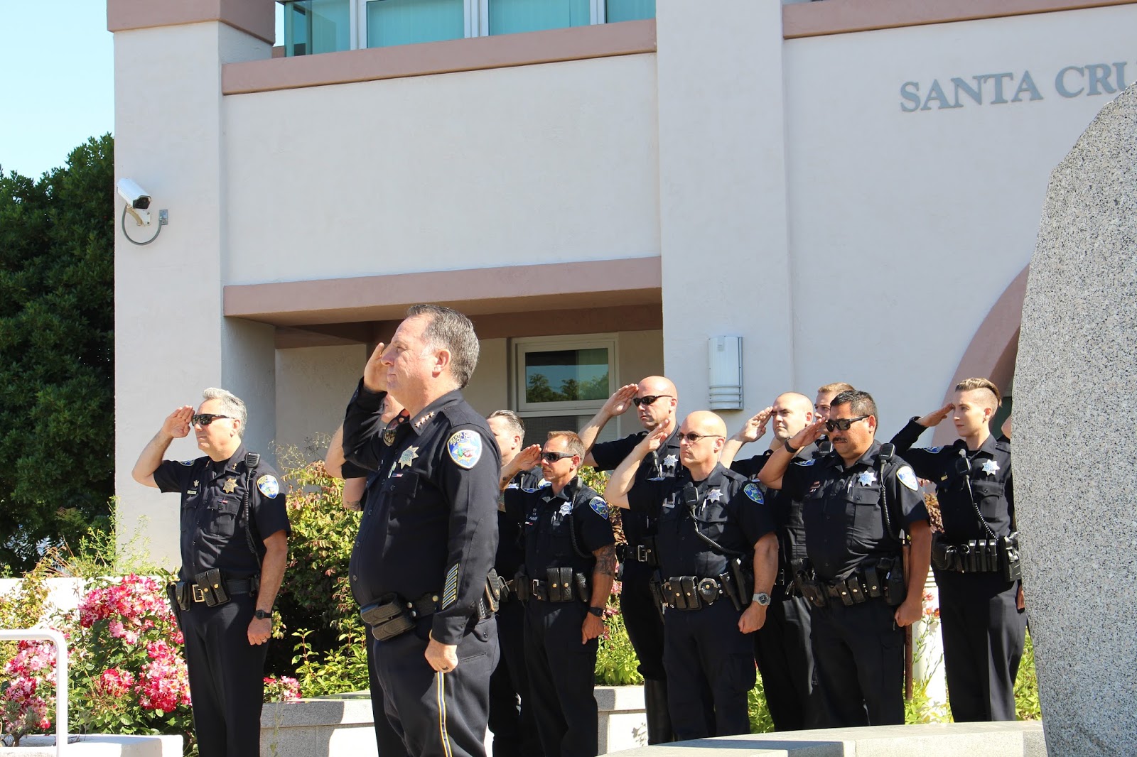 Santa Cruz Police: Retiring Police Chief Vogel Receives Memorable Farewell