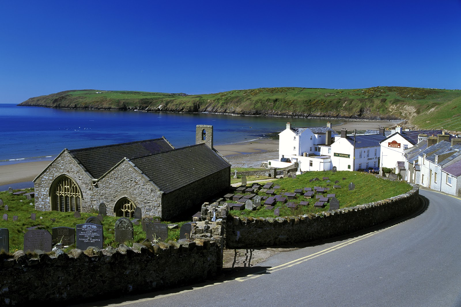 YG Arfordir Cymru - NT Welsh Coast: Aberdaron Coastal Tourism Centre of ...