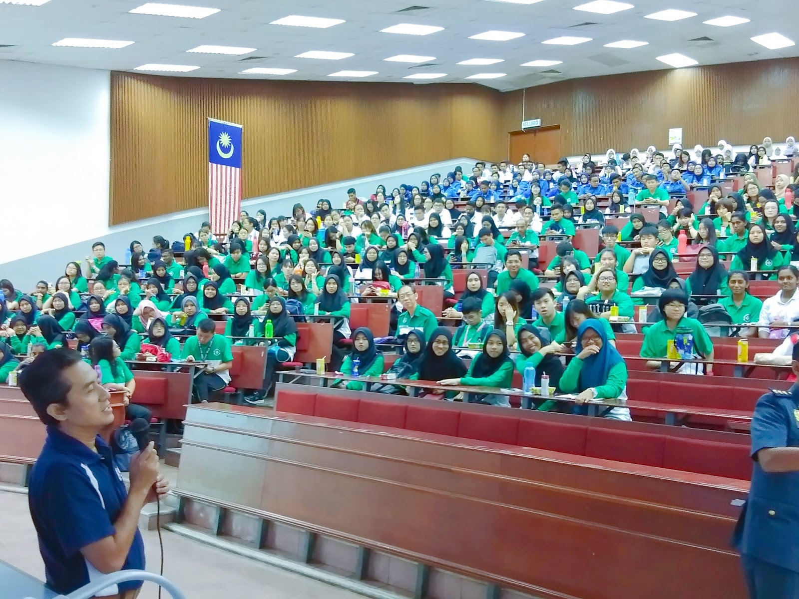 ON CAMPUS COMMUNITY ENGAGEMENT (ONCE) : TAJUK CERAMAH CBRNe PADA 3 NOV ...