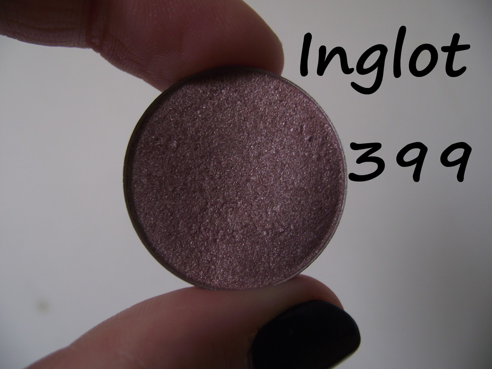 Perłowe cienie Inglot - 397 i 399
