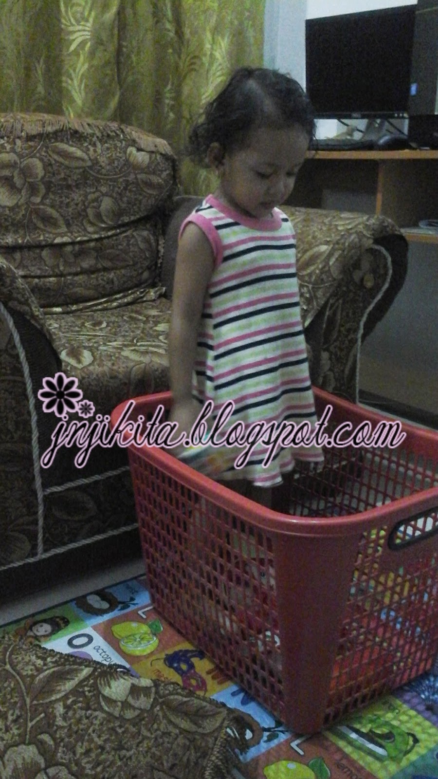 Bermain Dengan Bakul