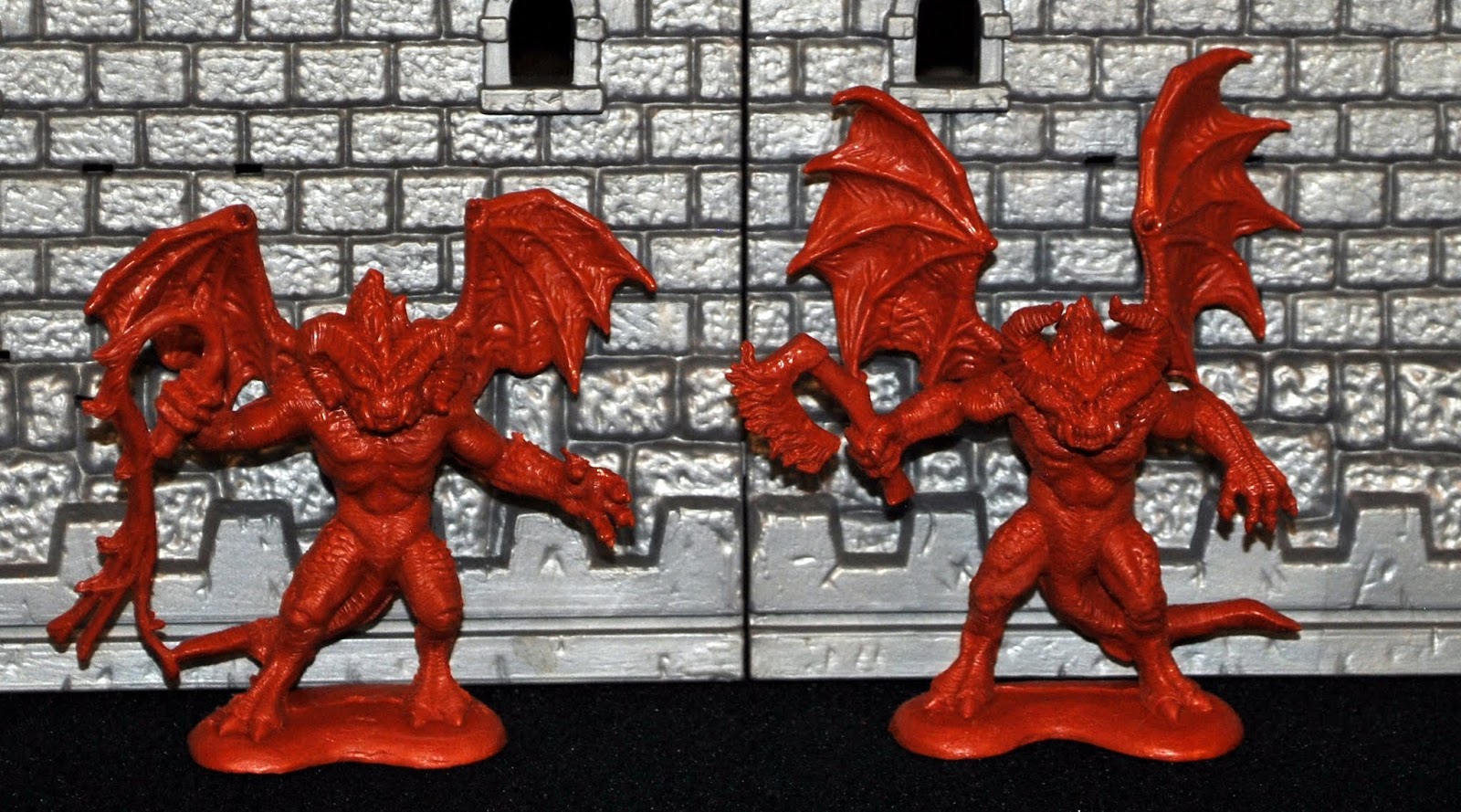 Fantasy Toy Soldiers: DARK ALLIANCE: War Trolls & Fire Demons.
