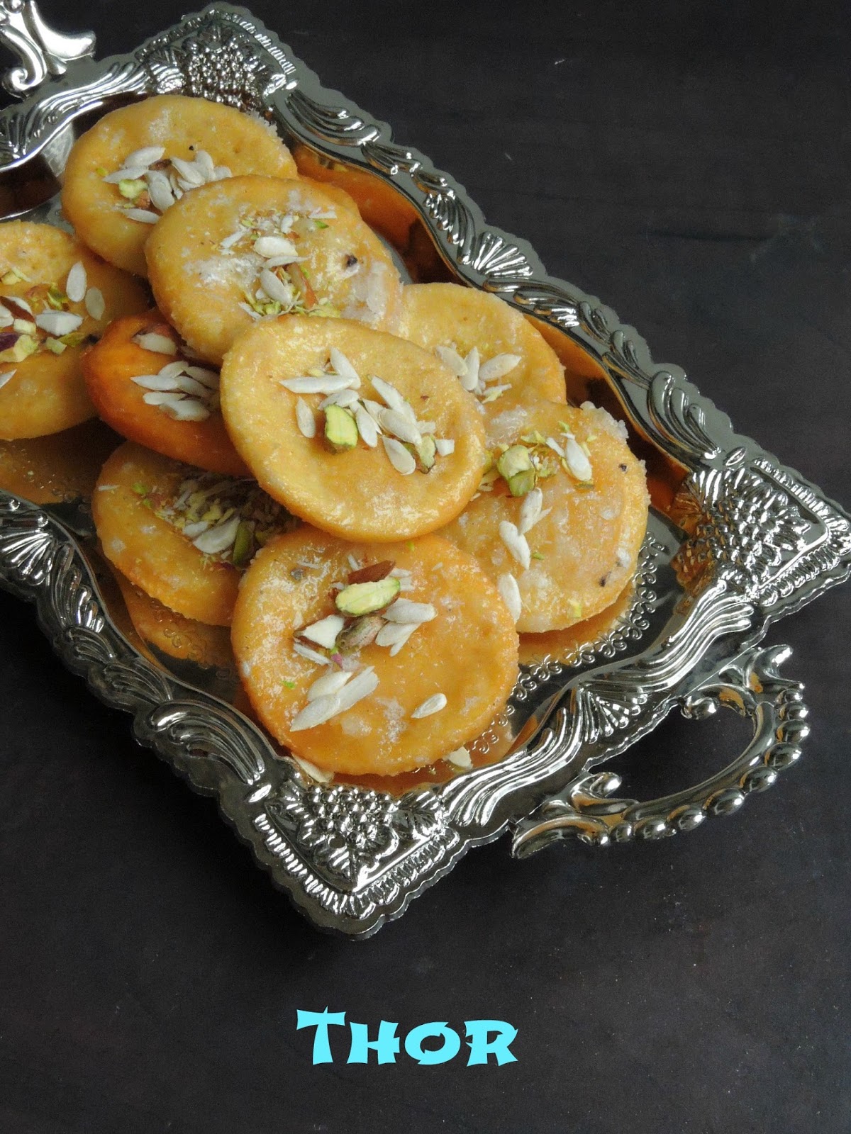Priya's Versatile Recipes: Thor/Meetha Saata/Deepfried Sweet Pastries