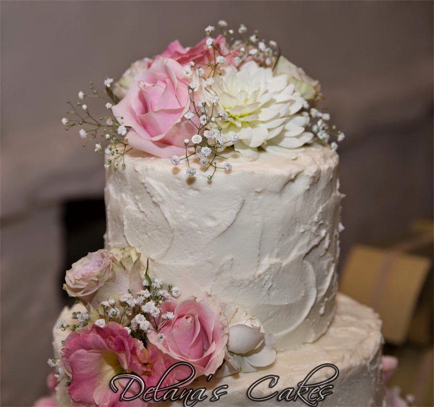 Delana's Cakes: Textured icing Wedding Cake