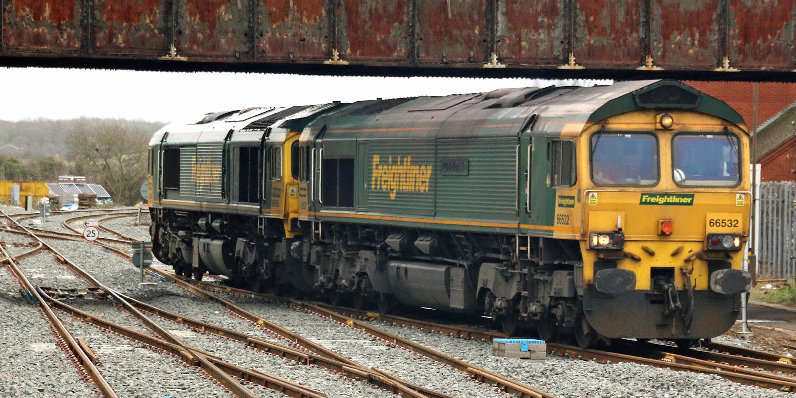 47s and other Classic Power at Southampton: Freightliner activity at ...