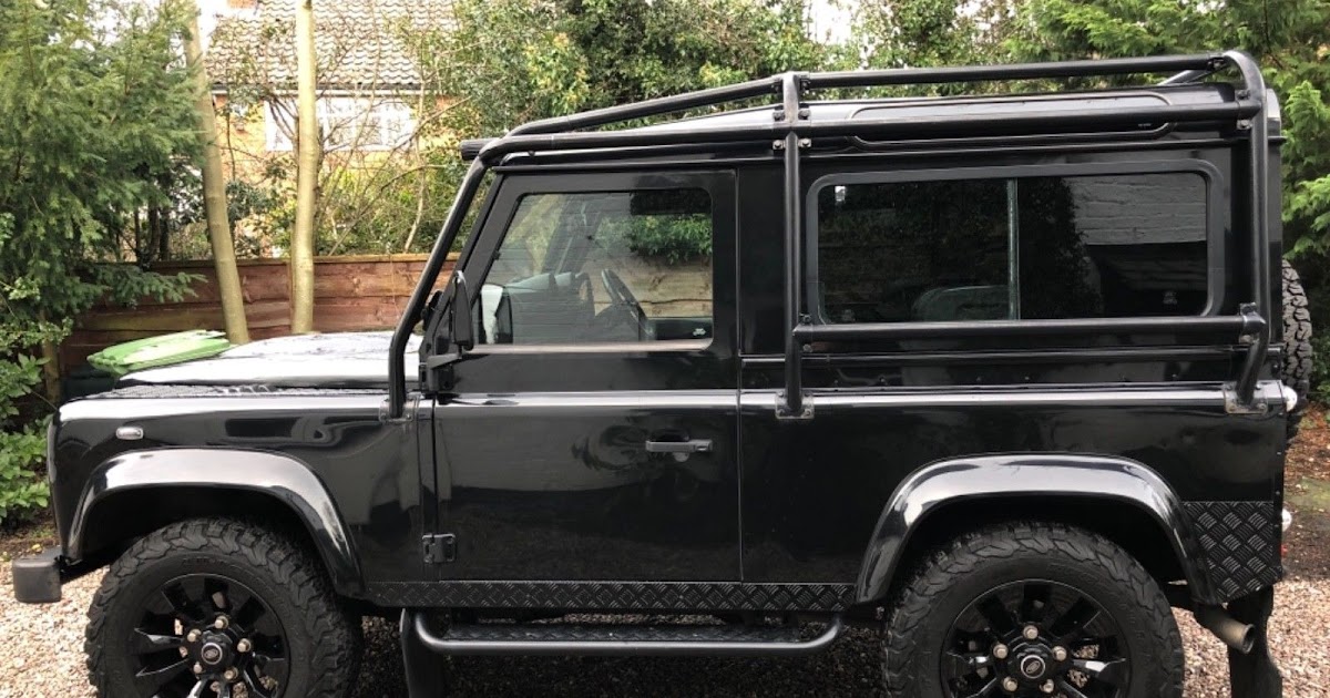 Landrover Defender: Black Land Rover Defender 90 tdi All Black fully loaded