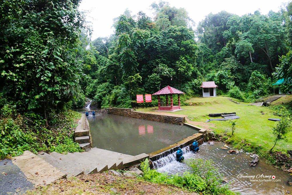 Gunung Arong 雨中跨越阿荣山看爱心海景 - 乐飞翎 ♥ LUVFEELIN