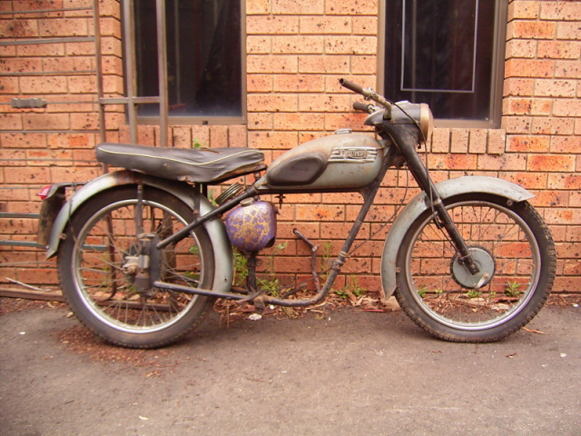 Trojan Classic Motorcycles: Triumph Tiger Cub T20 1955 and 1958 double ...