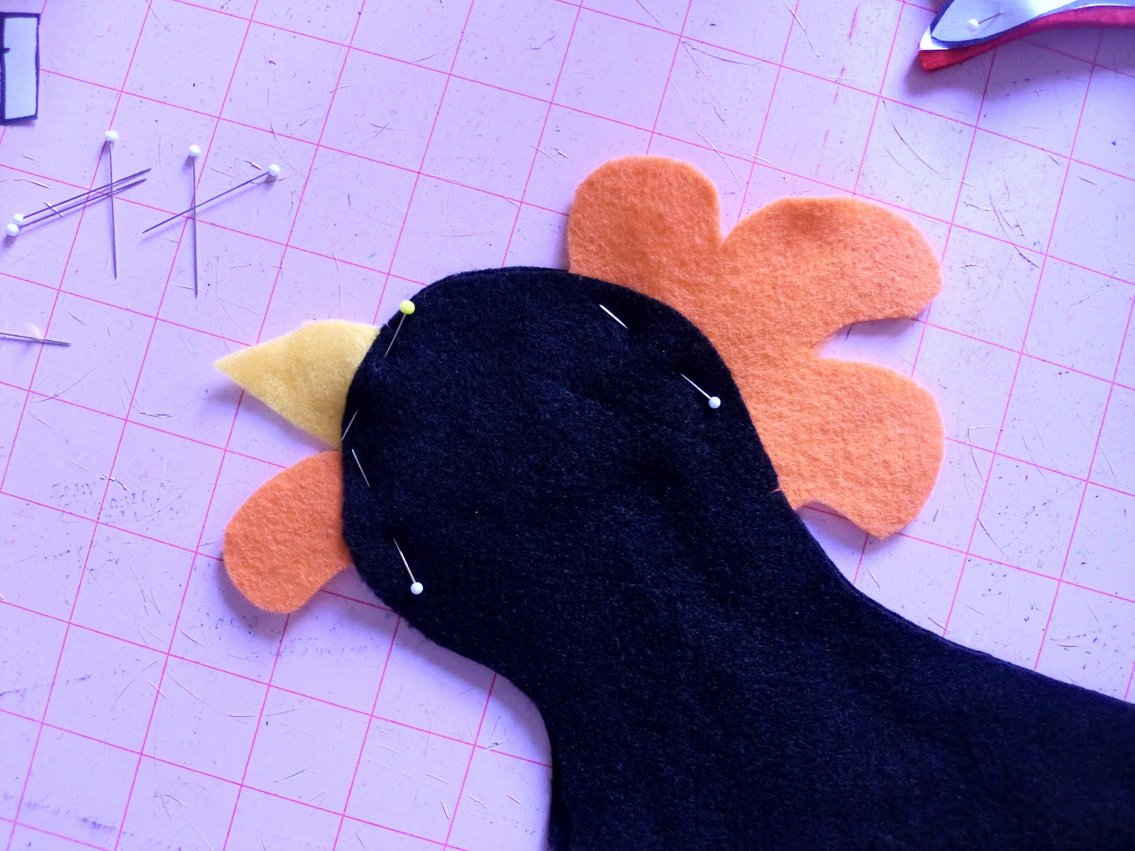 macaroni & cheese: Tutorial: Felt Chicken Hat PLUS Pattern!