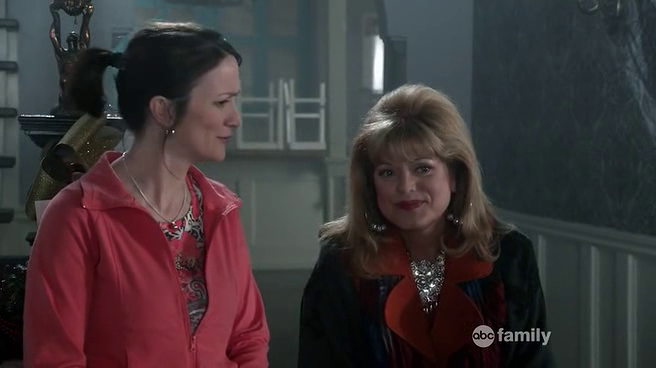 MediaBroker: Home Alone 5 The Holiday Heist 2012 - 700 Mb