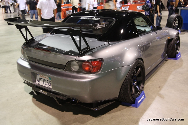 Oturgaçlı Götürgeçler: Honda S2000 with J’s Racing Aerodynamics Body Kits