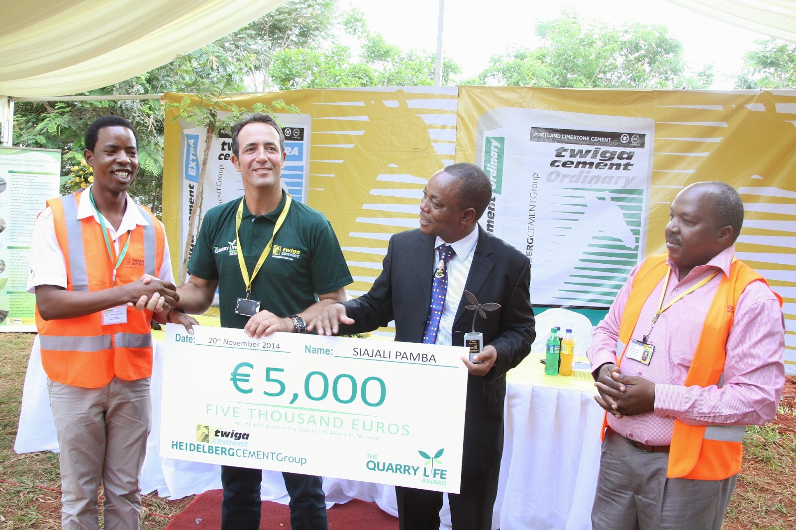 Twiga Cement awards the top three winners of Quarry Life Award Campaign ...