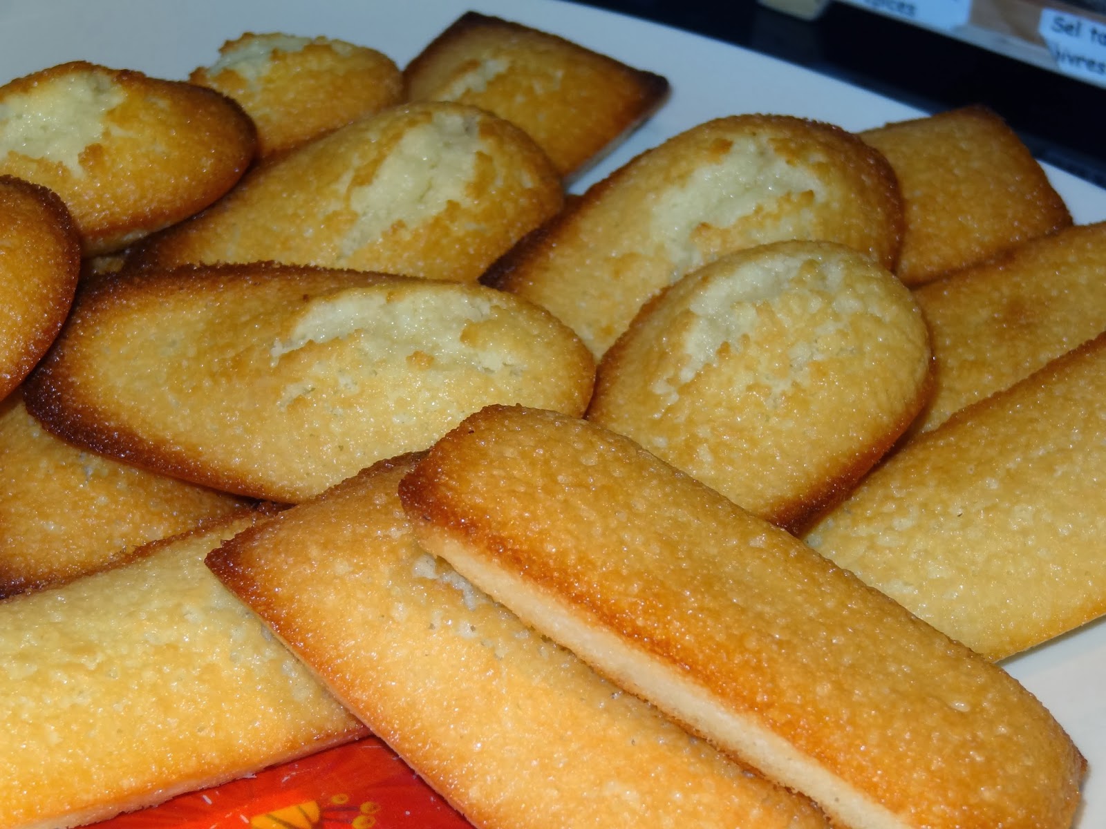 cuisiner-dévorer: Madeleine, Financier ou... pain grillé ? (madeleines ...