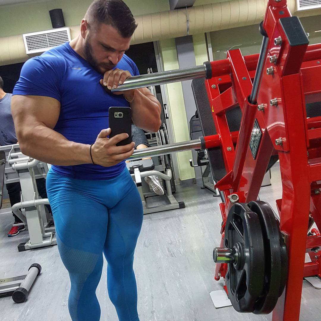 Bodybuilder Muscle Worship: 2017