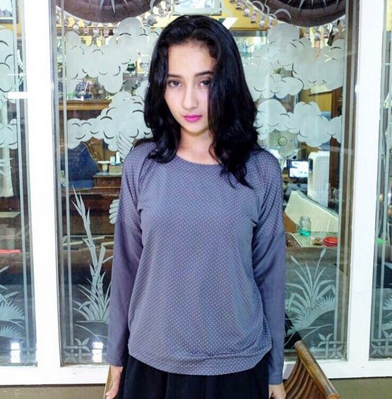 Biodata Naomi Zaskia Lengkap Artis Cantik Berdarah Jerman Bali