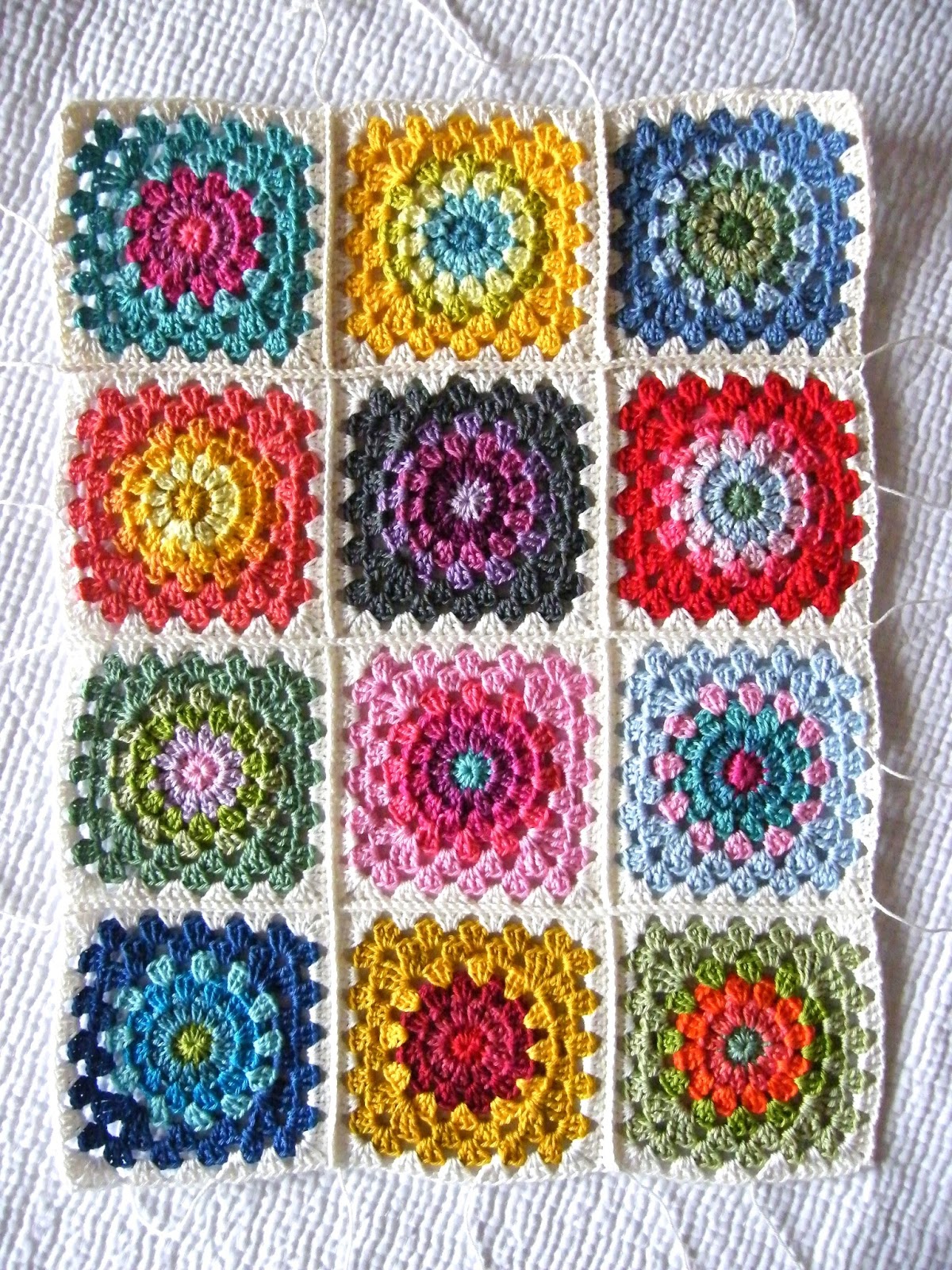 Annie's Place: Happy Flower Block Tutorial
