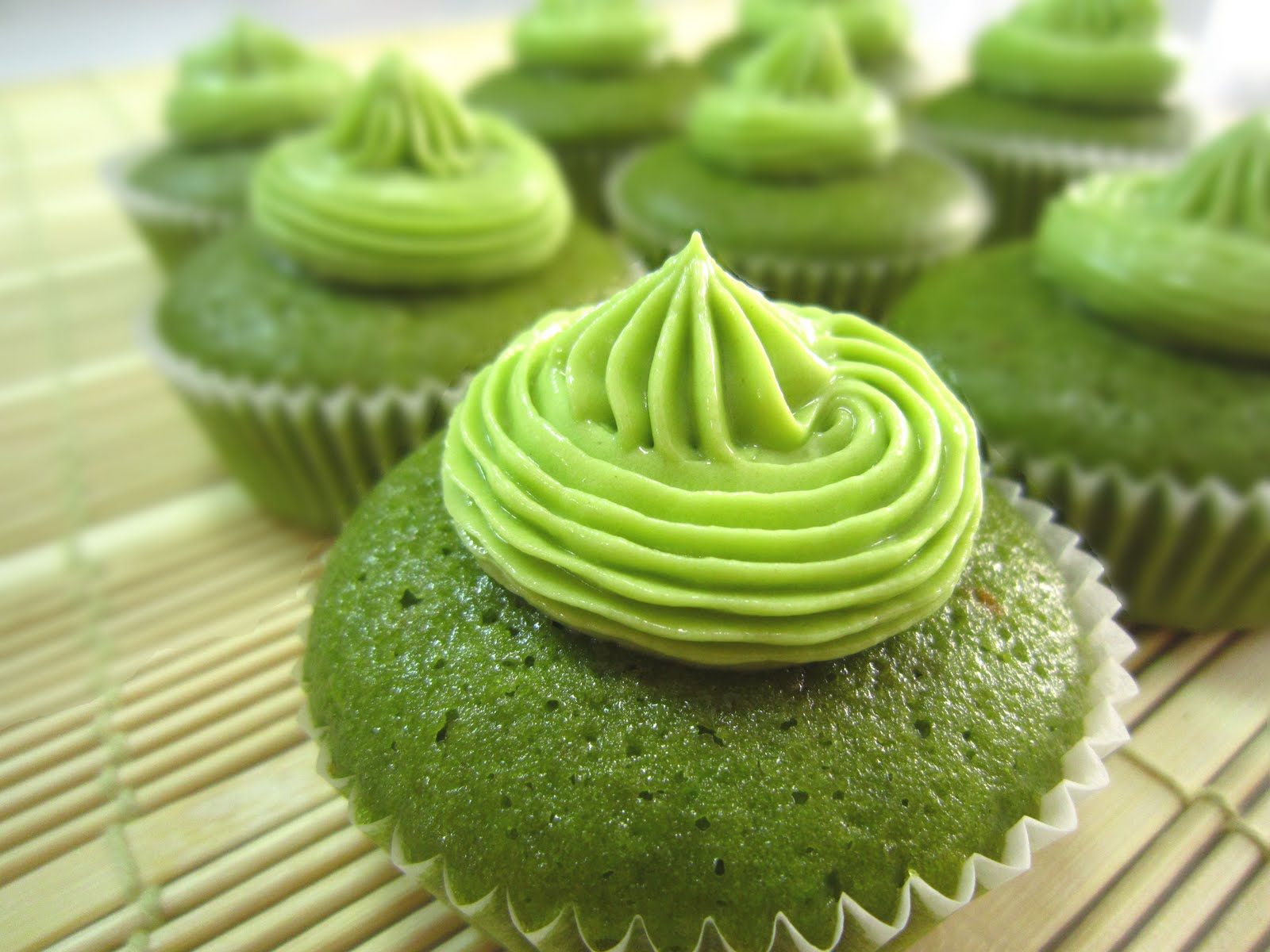 Noms I Must: Matcha Cupcakes
