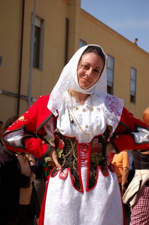 Sardinian Traditional Clothing - Page 9 - Sardinian People