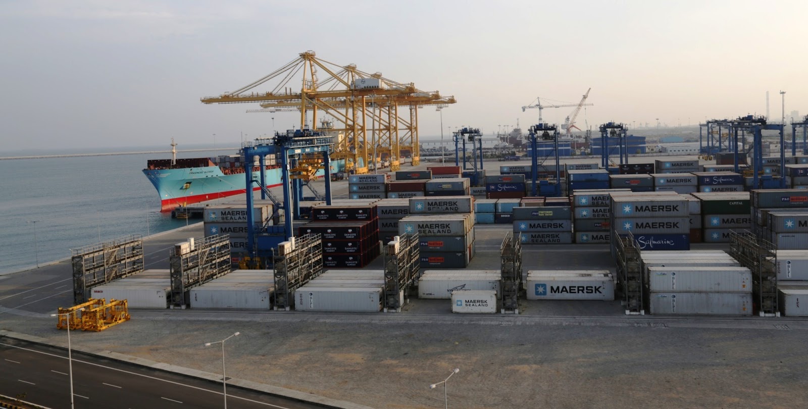 Saravanan's Blog: L&T Kattupalli Port Comes to the Rescue of Maersk Line