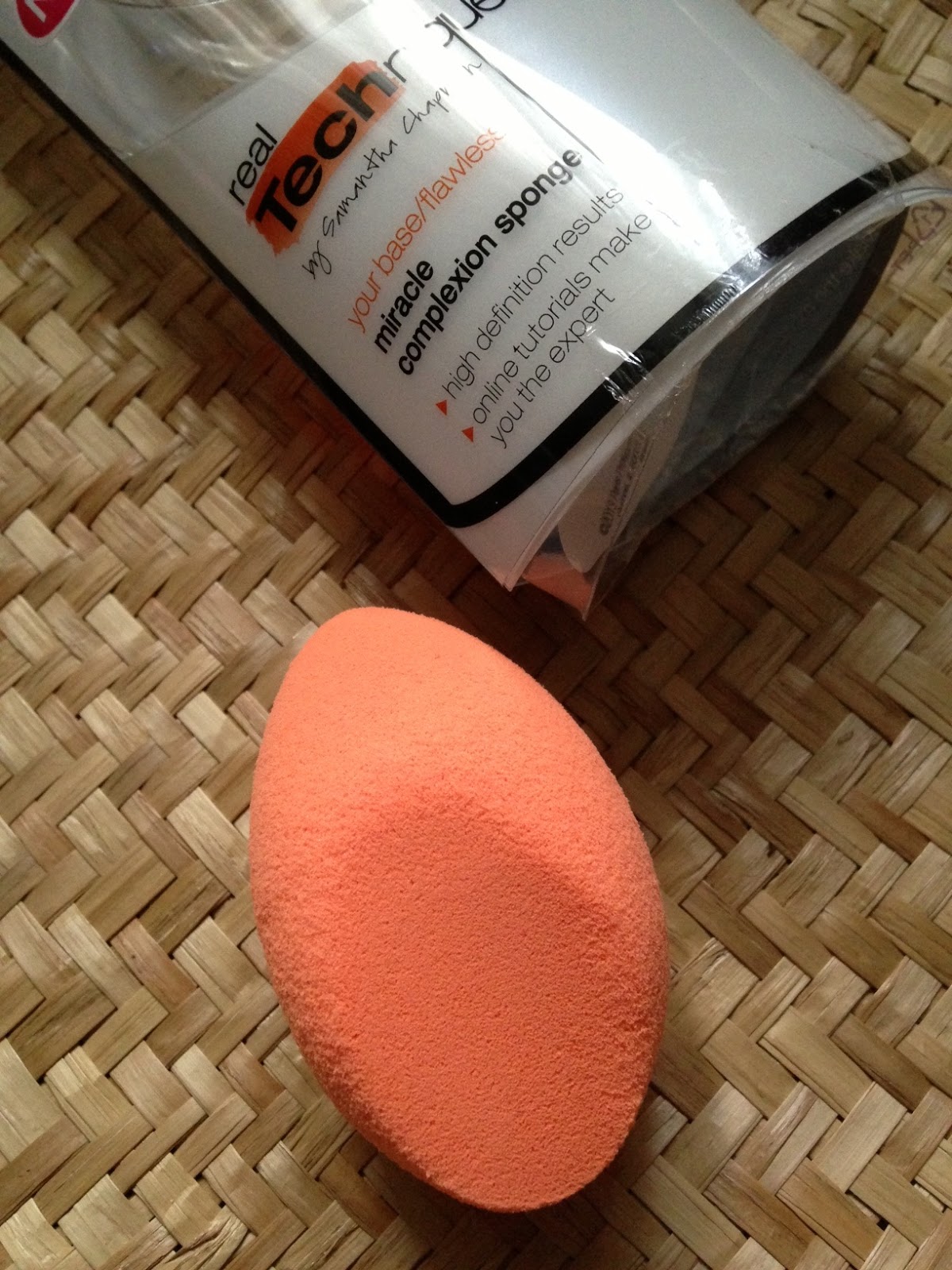 beautyorbread: Product Review: Real Techniques Miracle Complexion Sponge