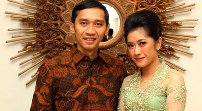 Kumpulan Foto Nikah Edi Baskoro | Foto Akad Nikah Edy Baskoro Alya ...