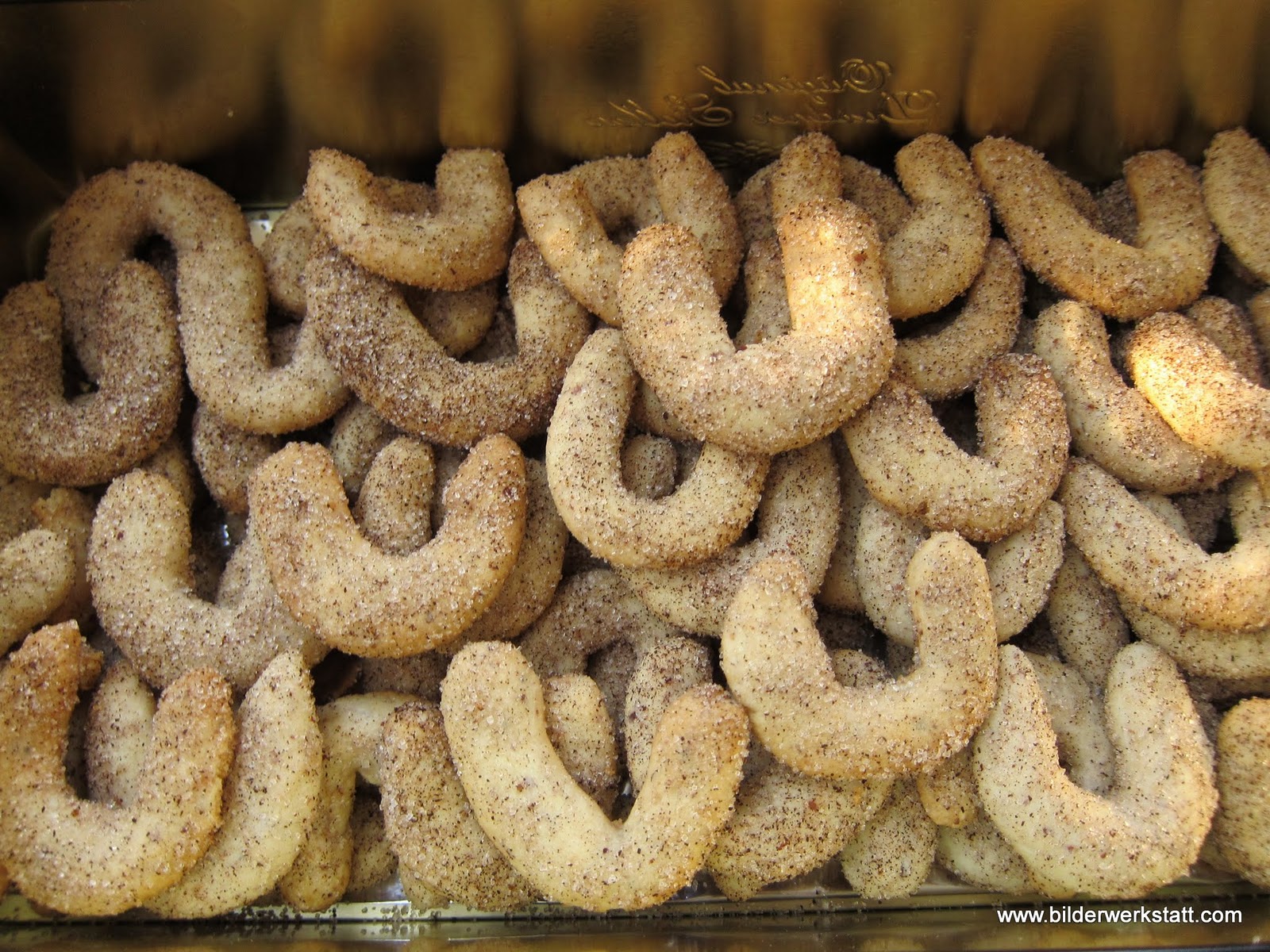 Frau am Werk: KEKS AS KEKS CAN: VANILLEKIPFERL