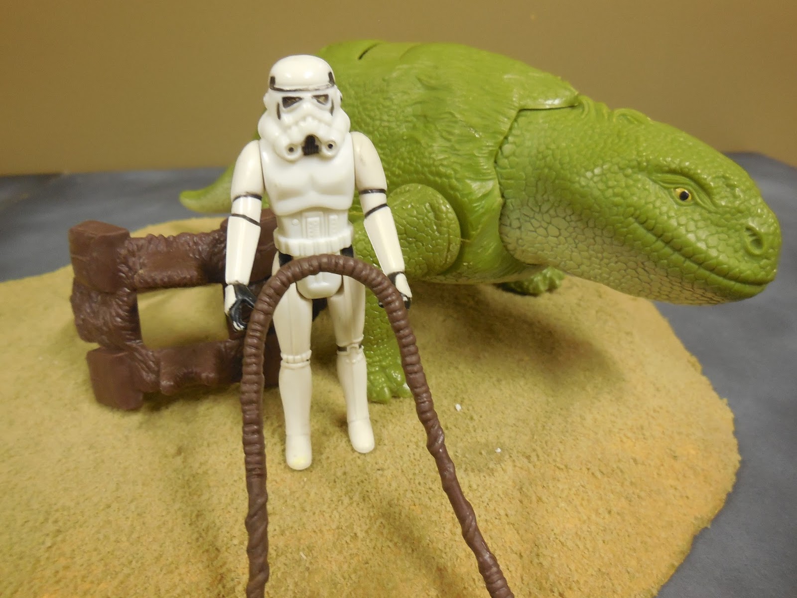 Vintage Kenner Star Wars Toys: Patrol Dewback Figure (Collector Series)