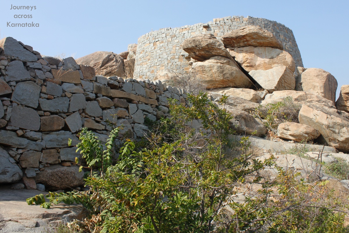 Journeys across Karnataka: Mudgal fort - part 1