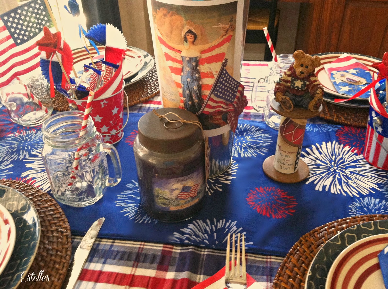 Estelle's: AMERICANA TABLESCAPE......SETTING IT PRETTY