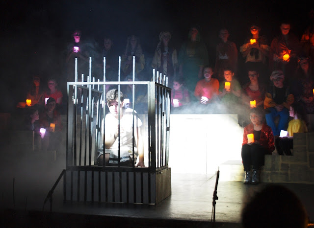 Llanblogger - contact llanblogger@gmail.com: Young 'Uns dazzle with ...