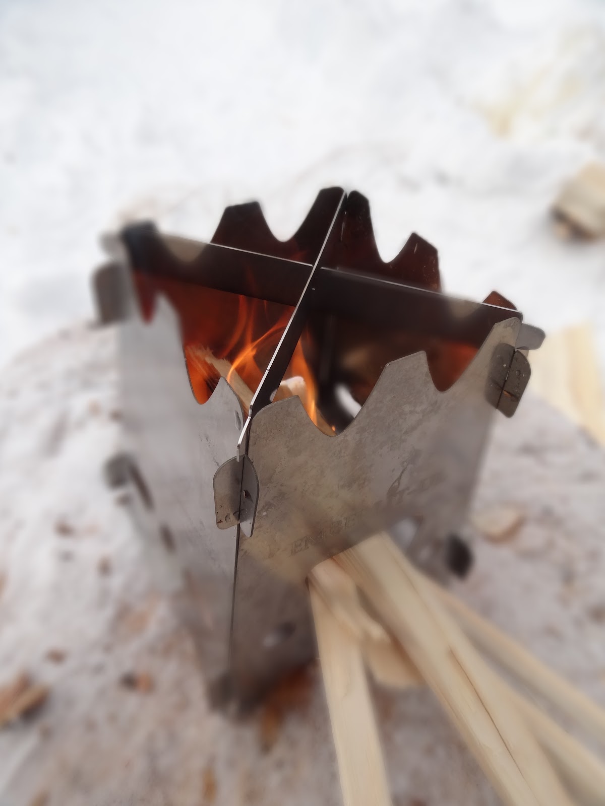 Tenkara Tracks: Emberlit UL Camp Stove Review