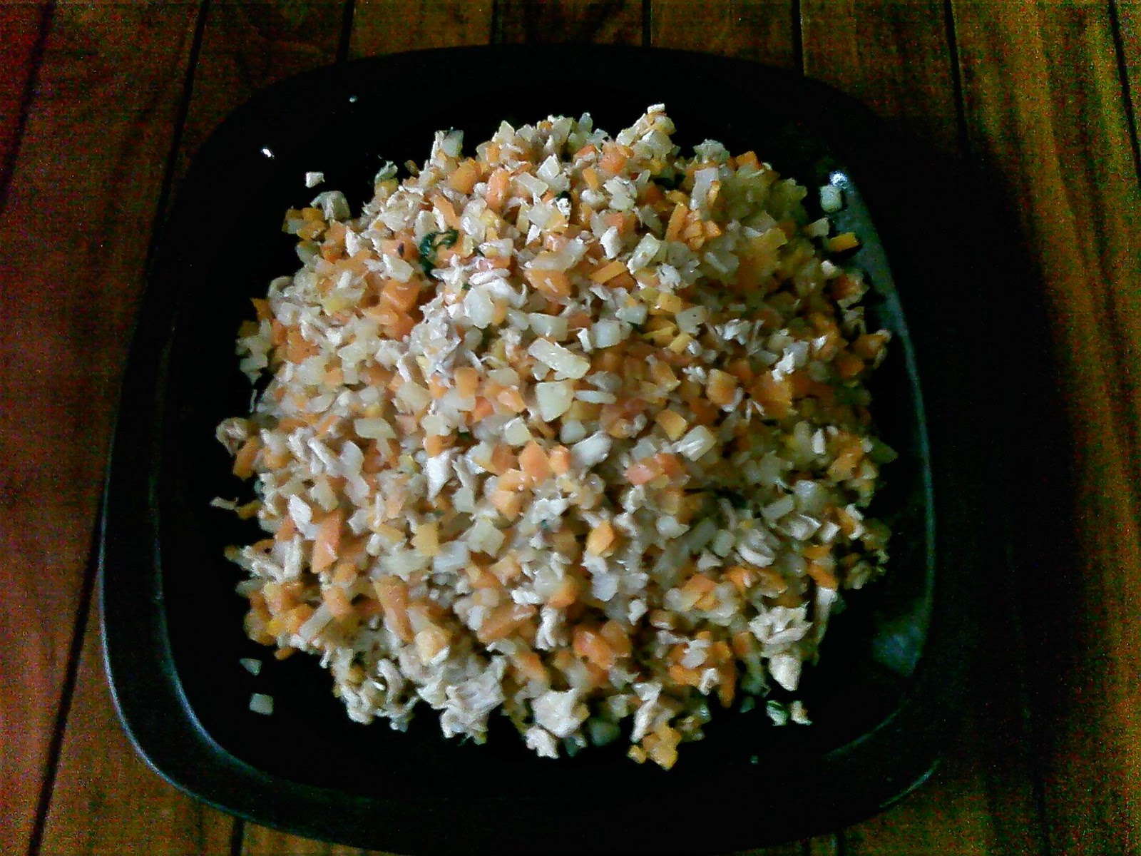 Diah Didi's Kitchen: Pastel Isi Ayam dan Sayuran