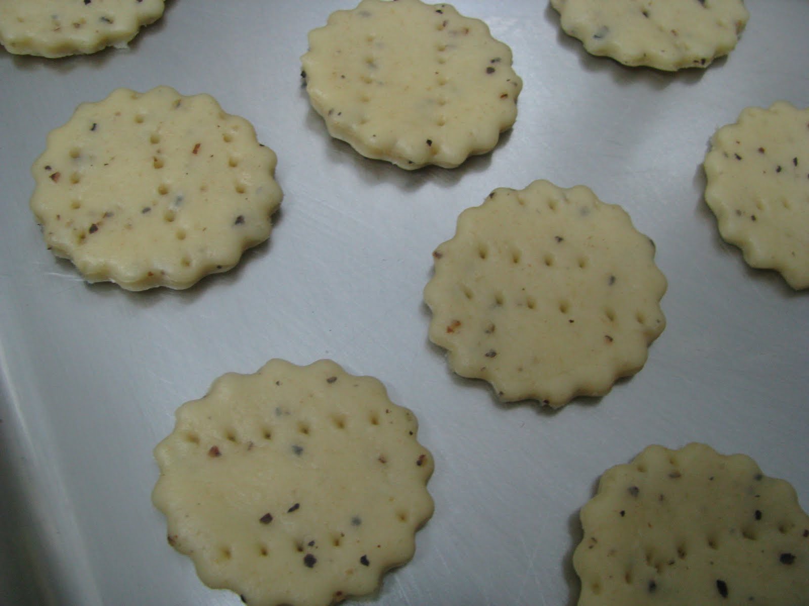 Salted Black Pepper Cracker